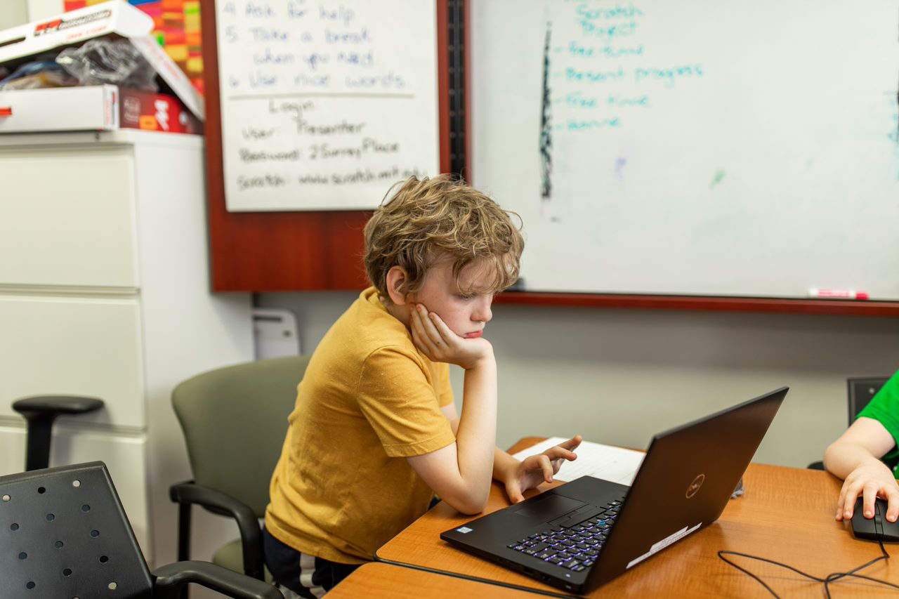 How To Safely Navigate Social Media - Surrey Place